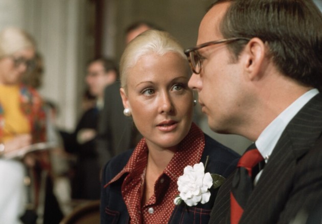 Age of Maureen Dean, Bio, Net Worth, Husband, Son, Height, Job