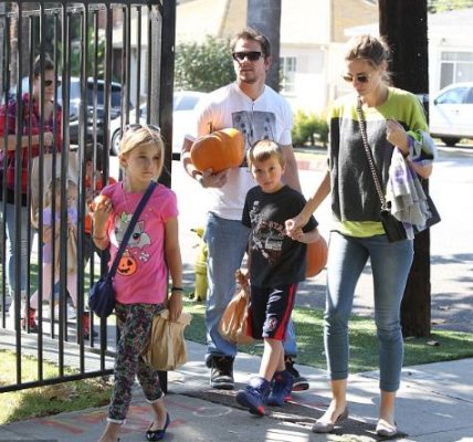 Husband of Ally Walker, Bio, Age, Net Worth 2023